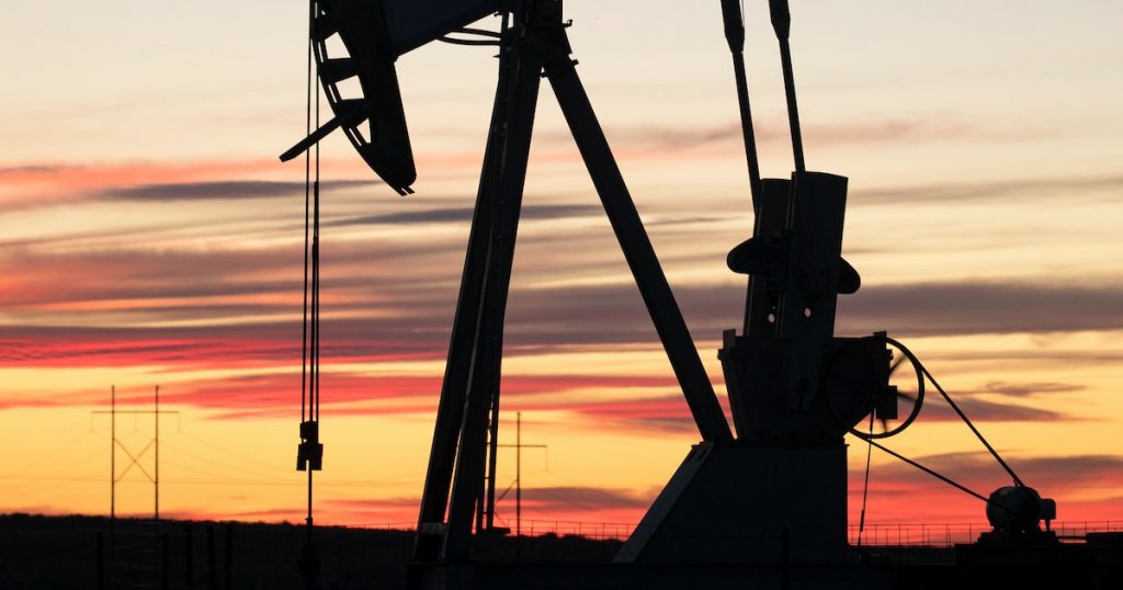 Baker Hughes reported a decline in the number of oil rigs in the U.S ...